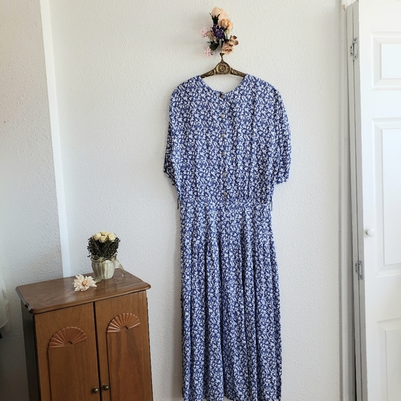 handsewn | Dresses | Vintage Handsewn Women Naive Floral Shortsleeve ...